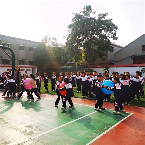 济宁市教育局 学校传真 金乡县实验小学教育集团大成校区：奔跑吧·少年——“趣”享运动，“童”样精彩
