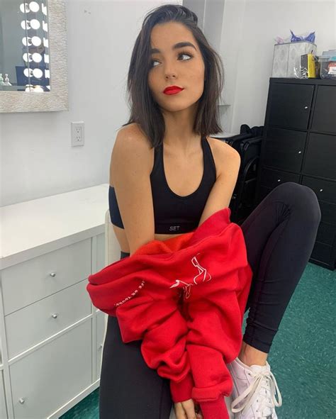 Indiana Massara Feet