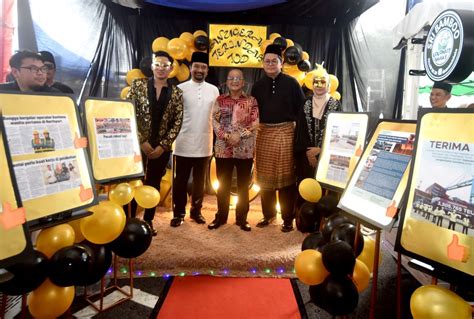 tema raya anugerah lambang usaha gigih northport selama ini kosmo