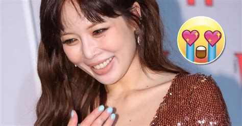 Hyuna Slays The “no Bra” Fashion Trend In A Glamorous Red Carpet Dress