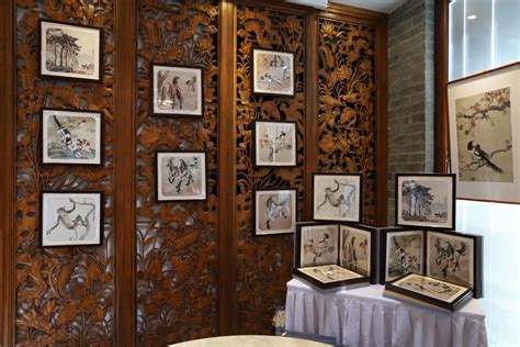 雪泥鸿爪”艺术赋农——北京举办徐悲鸿与师友互动原作遗珍巡回展暨文创月饼品鉴活动中华网