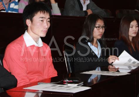 Заавал судлах хичээлийн жагсаалтыг баталжээ