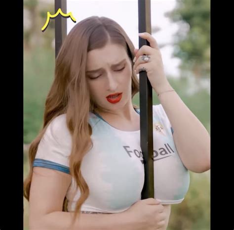 What Is Her Name Girl From Facebook Zombie Game Ad 3 Replies 1506986 ›