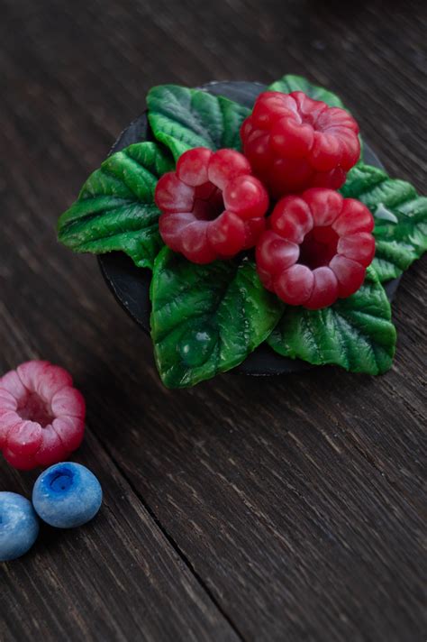Sweet Raspberry Brooch 🍒 R Crafts