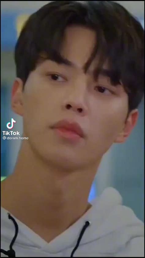 اكتشف عالم الأناقة مع 65 من أفكار صور ممثلين كوريين وممثلات كوريات