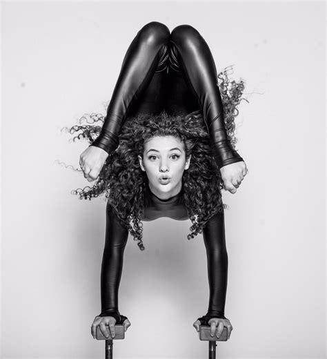 Sofie Dossi in 2019 | Sofie dossi, Gymnastics photography, Gymnastics flexibility