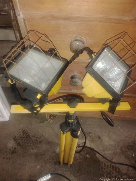 Dual Head Halogen Work Light Tripod Stand Maxsold