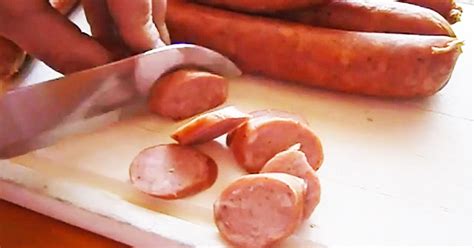 How To Make Sausage Gumbo Casserole With Garlic Bread Crust