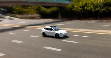 Regulators Investigate Tesla Over Reports Of Phantom Braking The New York Times