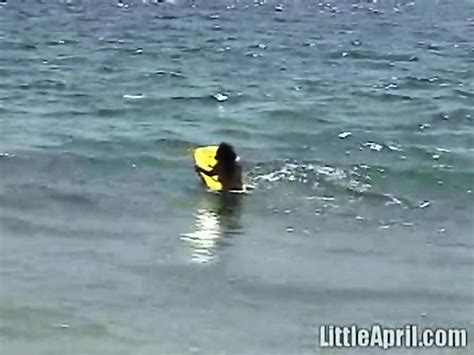 Masturbating Bikini Teen Goes Solo Eporner