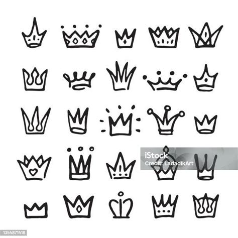 낙서 여왕 왕관 로고 프린스 크라운 블랙 로얄 사인 왕 티아라 스케치 크라운 요소 손으로 그린 아기 공주 깔끔한 벡터 엠블럼 그래피티에 대한 스톡 벡터 아트 및 기타 이미지