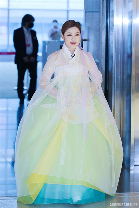 [nc포토]2022한복상점 송가인 복스럽다 복스러워