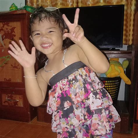 ดวลเพลงชิงทุน ขอแสดงความยินดี 🎉🎉💐💐💐 กับแชมป์ 2 สมัย แพรวา อุบลราชธานี สาวน้อยบ้านนา ขอใช้