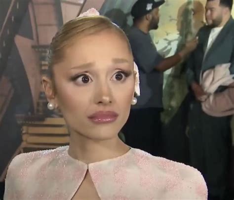 Ariana Grande Funny Pictures Ariana Reaction Pic Glinda Ariana