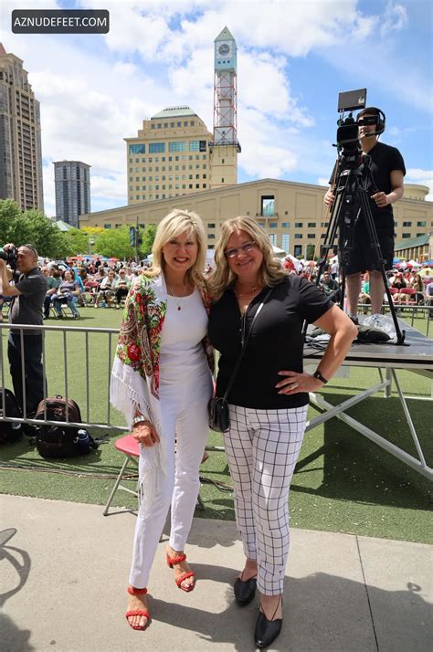 Bonnie Crombie Feet Aznudefeet