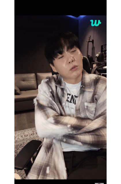 Bts Community Post 당신 없이는 2년이 지나갈 수 없습니다 Tosuga 당신은 40일 동안 떠나 있었고