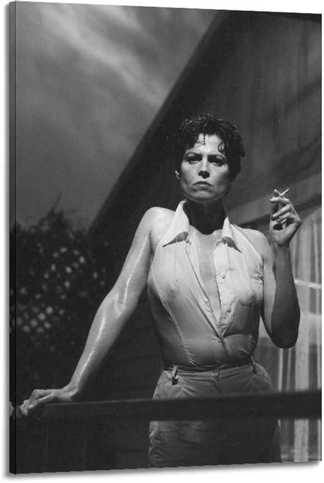 Sigourney Weaver Hot