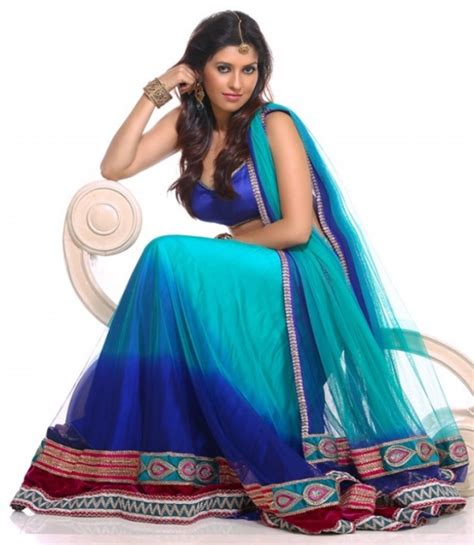 Anchal Singh Photos Latest Hd Images Pictures Stills Pics Filmibeat