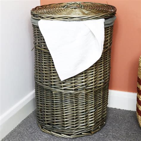 Darthome Antique Wash Willow Lined Laundry Basket 33x50x33cm