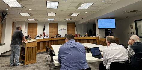 Council Tables Reding Contractcity Spars With Memorial Road Bidders Who
