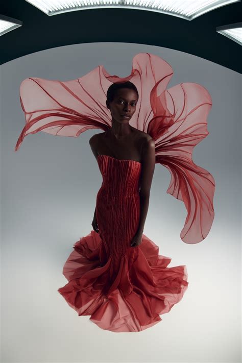 Fresh Off The Runway Sara Mrad 2023 Couture The New Era Getting Gorjess