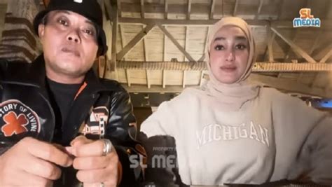 Go Public Sule Pamer Pacar Baru Lebih Muda Tahun Mohon Doanya News On RCTI