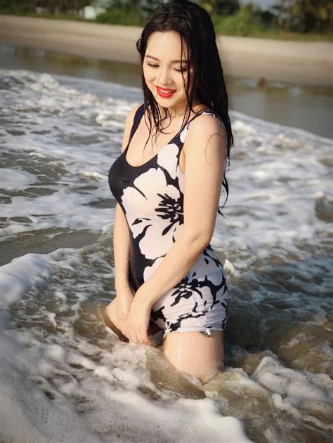 Moe Yu San Happy Snaps At The Beach