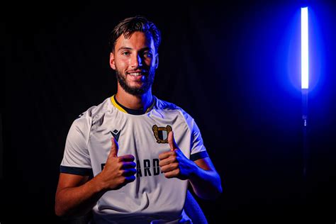 Tom Lacoux é Reforço Do Fc Famalicão Fc Famalicão