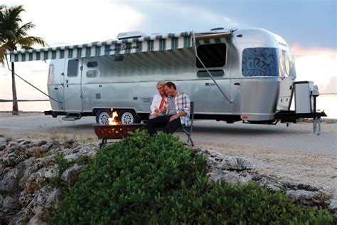 Airstream Tommy Bahama Trailer Brings A Taste Of The Islands To The
