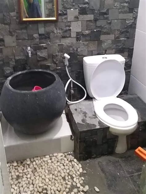 Cara Mudah Bersihkan Kotoran Berkerak Di Wc Agar Hanya Pakai 2 Bahan Dapur