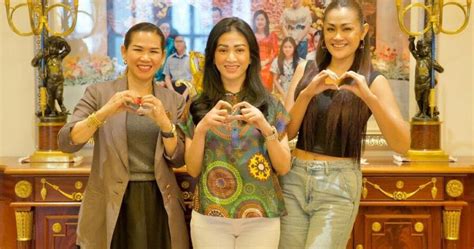 លោកជំទាវអ្នកឧកញ៉ា ម៉ៅ ចំណាន គិតម៉េង ប្រធានសមាគមសិល្បករខ្មែរ សម្របសម្រួលបញ្ចប់ជម្លោះរវាងអ្នកនាង