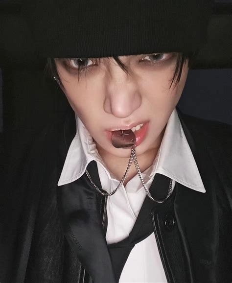 Blip 연준 Ethereal 인스타🦊🖤