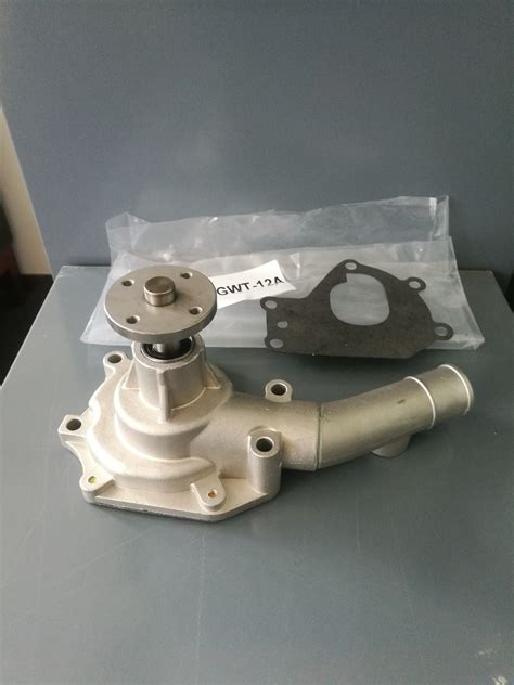Water Pump Gwt 12a 16100 39116 For Toyota 12r Hiace