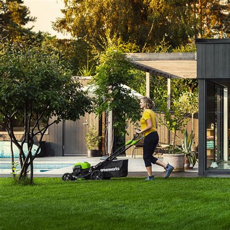 그린웍스코리아 그린웍스 40v 듀얼 자주식 제초기는 편리한 잔디 관리가 가능하도록 3가지 타입의 잔디