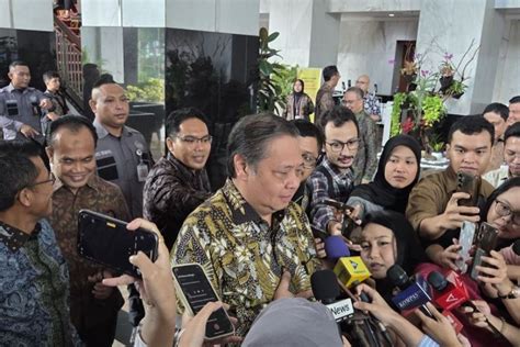 Airlangga Hartarto Pastikan Dirjen Bea Cukai Djaka Budi Bukan Anggota
