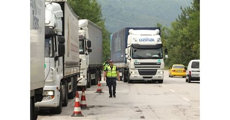 Интензивен е трафикът на всички гранични пунктове между България и Румъния