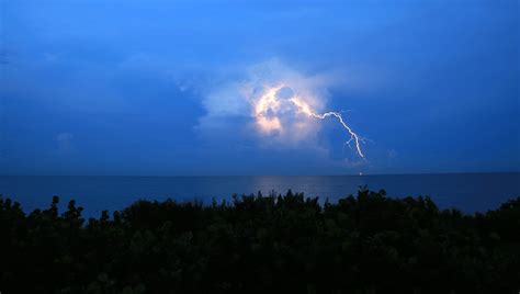 Ball Lightning Video From Alberta Canada Shows Strange Glowing Orb