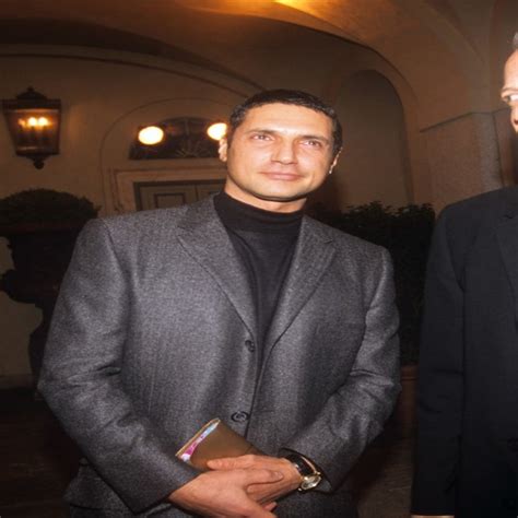 Heres The Cast Of The Assassination Of Gianni Versace Vs The Real