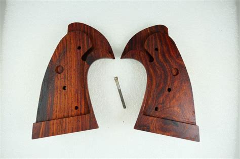 Worldwide Handgun Grips Colt Handgun Grips