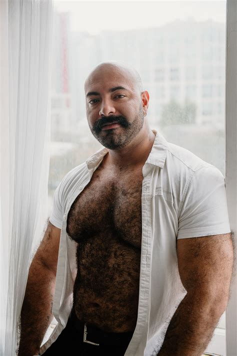 Gogo Bear Spotlight Anuar Bear World Magazine
