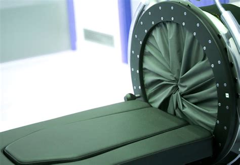 스포츠 상해 및 복구에 대 한 물리 치료 재활을 위한 물리 치료 장비를 진공 0명에 대한 스톡 사진 및 기타 이미지 0명 건강관리와 의술 모션 Istock