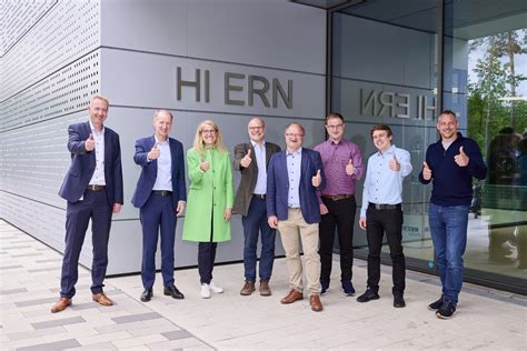 Starke Partner Für Emissionsfreie Mobilität Siemens Mobility übergibt Hi Ern Brennstoffzelle Zu