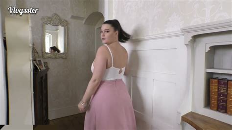 Downblouse Model Song Dance Youtube