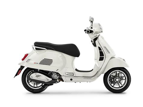 Vespa Gts Super 300 Bianco Innocente 2025 En Vente à Val Dor Martin