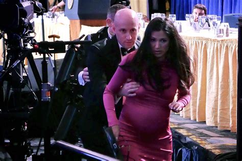 Stephen Millers Wife Defends Him After White House Dinner Evacuation