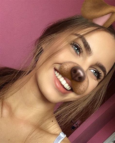 Pin By Maya Fall Leaf On Goals Pretty Selfies Snapchat Girls