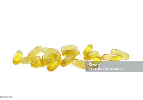 클리핑 경로와 흰색 배경에 고립 된 보충 또는 비타민의 명확한 노란색 타원형 모양 0명에 대한 스톡 사진 및 기타 이미지 0명 감귤류 과일 개념 Istock