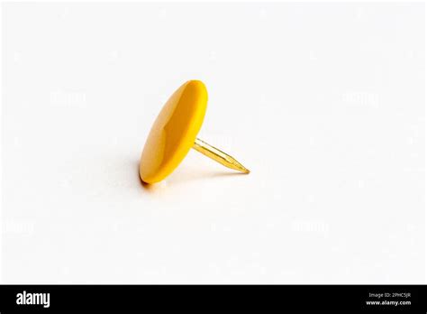 Single Yellow Metal Drawing Pin Stock Photo Alamy