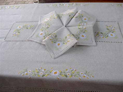 Лляна скатертина з серветками «Ромашкове поле