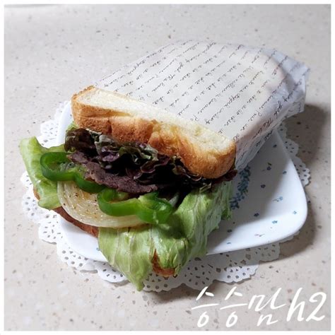 집에서 로스트 비프 샌드위치 만들기